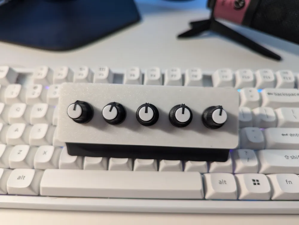 Deej 5 potentiometers case by ledzz - MakerWorld