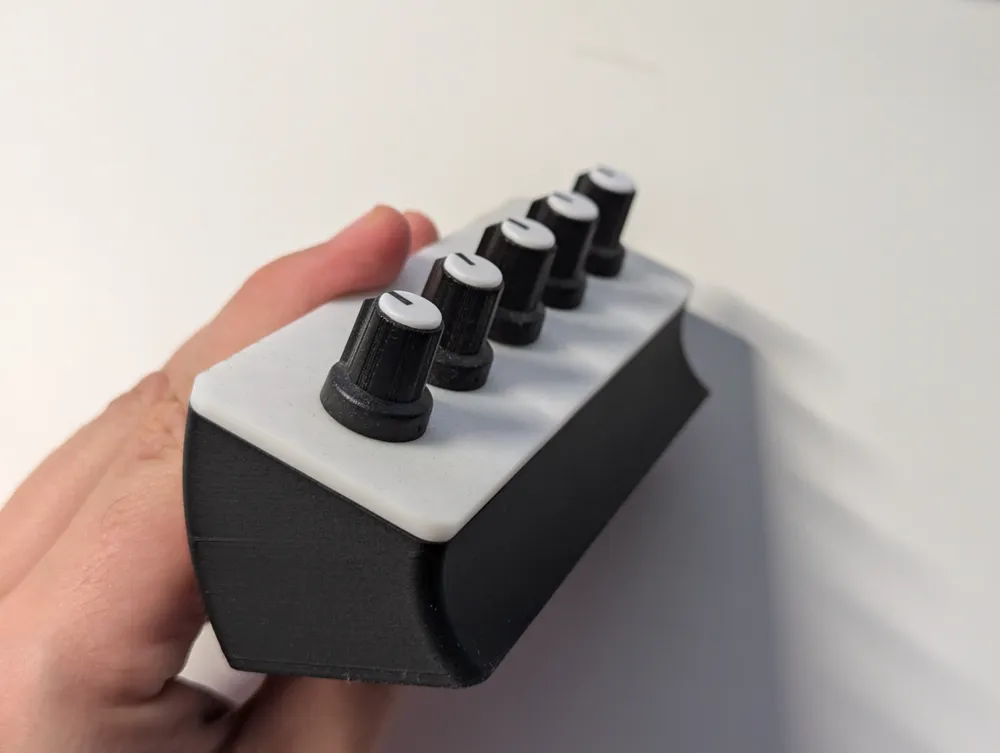 Deej 5 potentiometers case by ledzz - MakerWorld