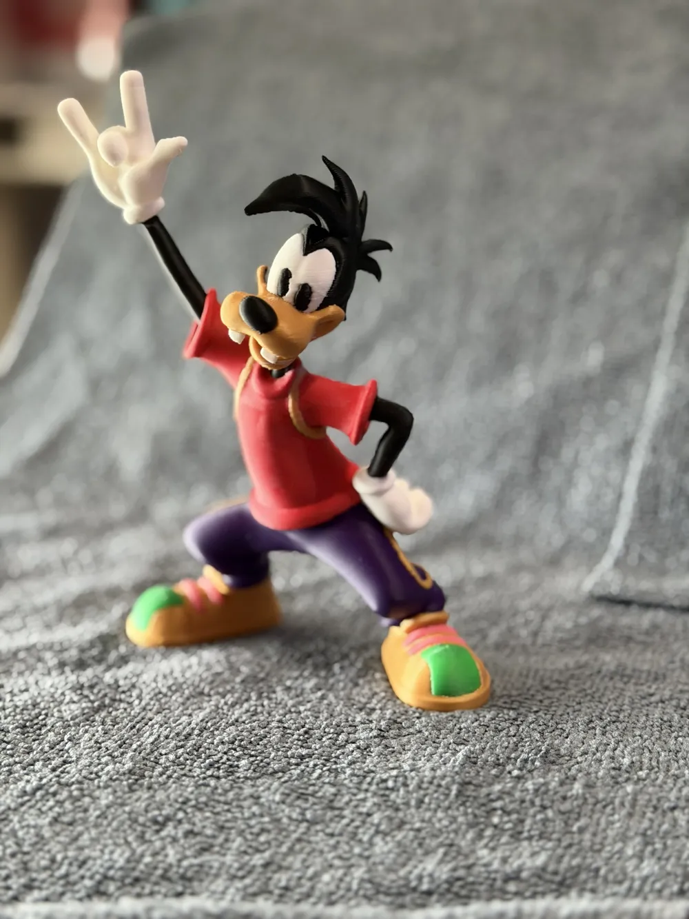 Max Goof - Rockin' Out Figurine - Free 3D Print Model - MakerWorld