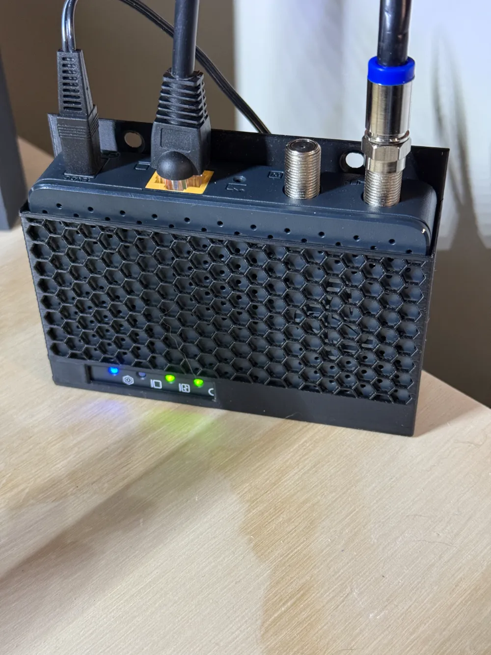 Hitron 2.5 MoCA Adapter Mount by Two_Shepherds_DesignsMakerWorld ...