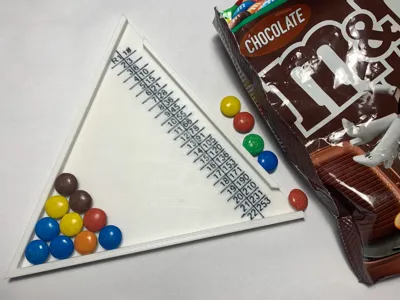 Round Pill Counter Triangle by letsgo00 - MakerWorld