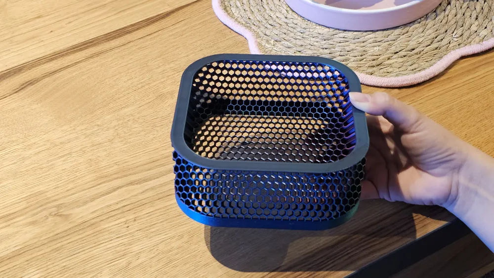 Hexagonal Mesh Bowl with Color-Shifting Gradient - Free 3D Print Model ...