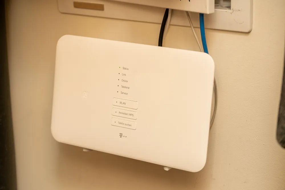 Telekom Speedport Smart 3 Wall Mount by niesch85 - MakerWorld
