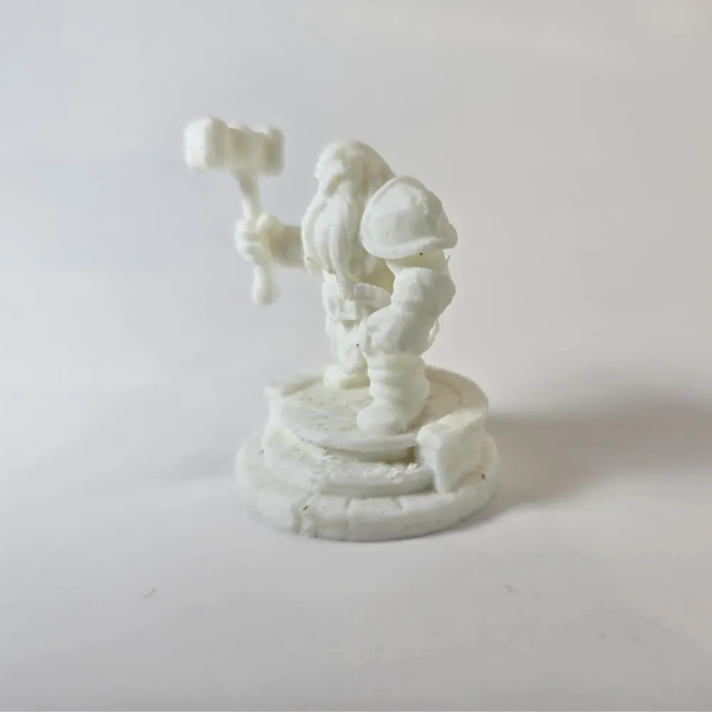 Dwarf with Hammer - Miniature DND by Relics Guards - MakerWorld