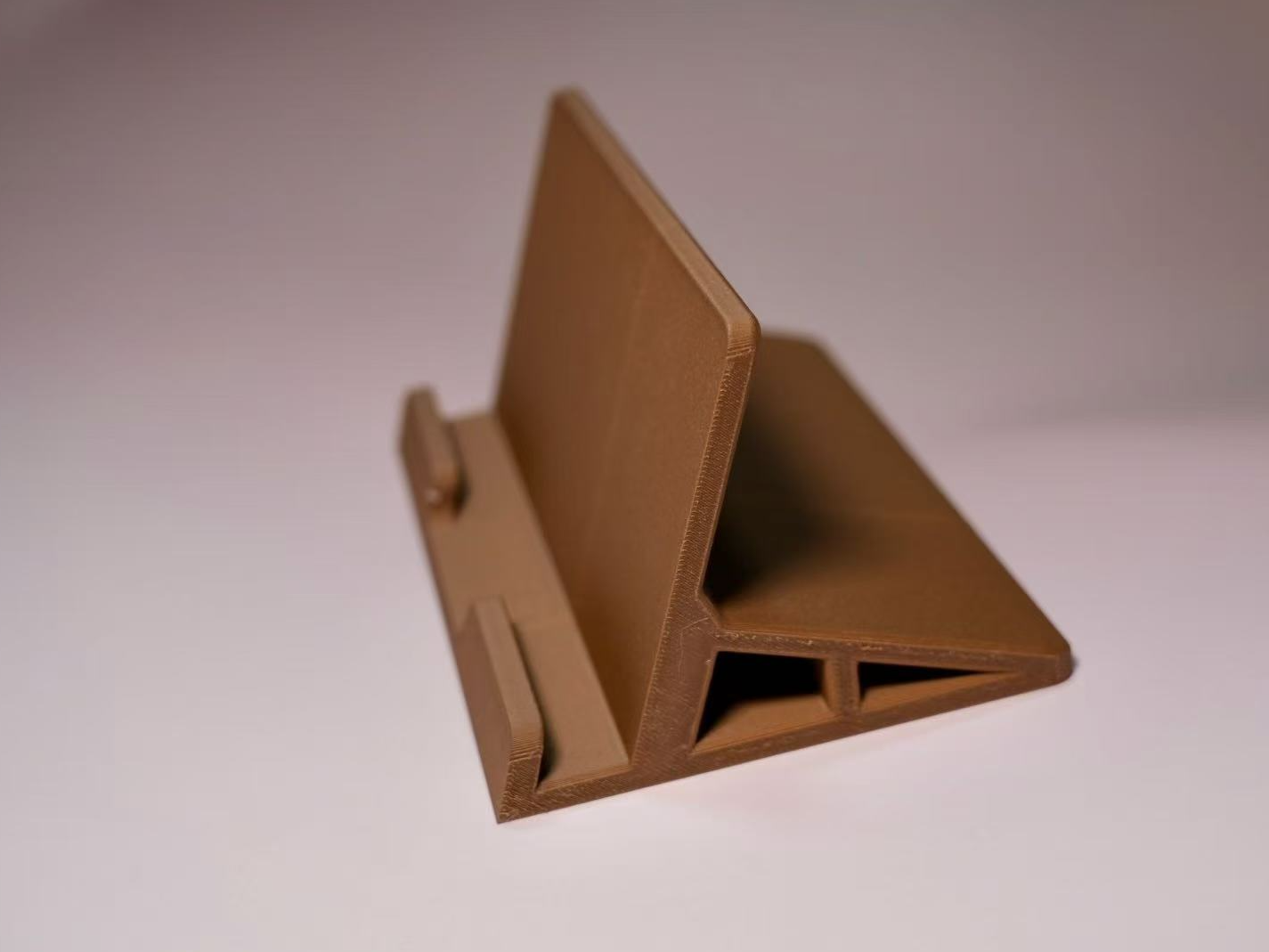 Tablet iPad Stand (Printable on A1 mini) by Zhuangyan MakerWorld ...