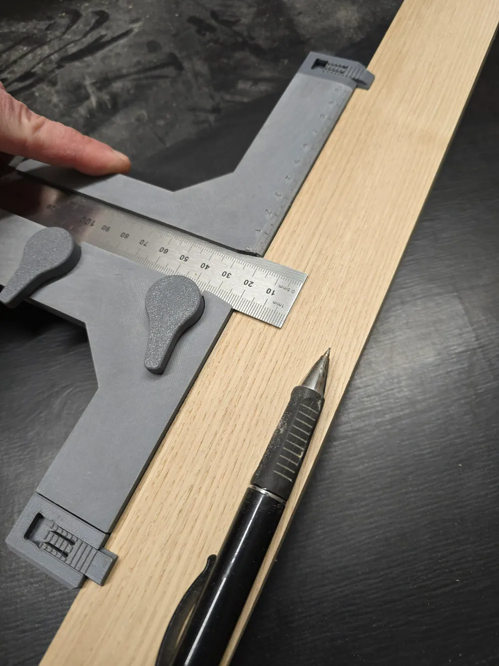 Workshop linear stop (ruler stop) by ChriZMakerWorld: Download Free 3D ...