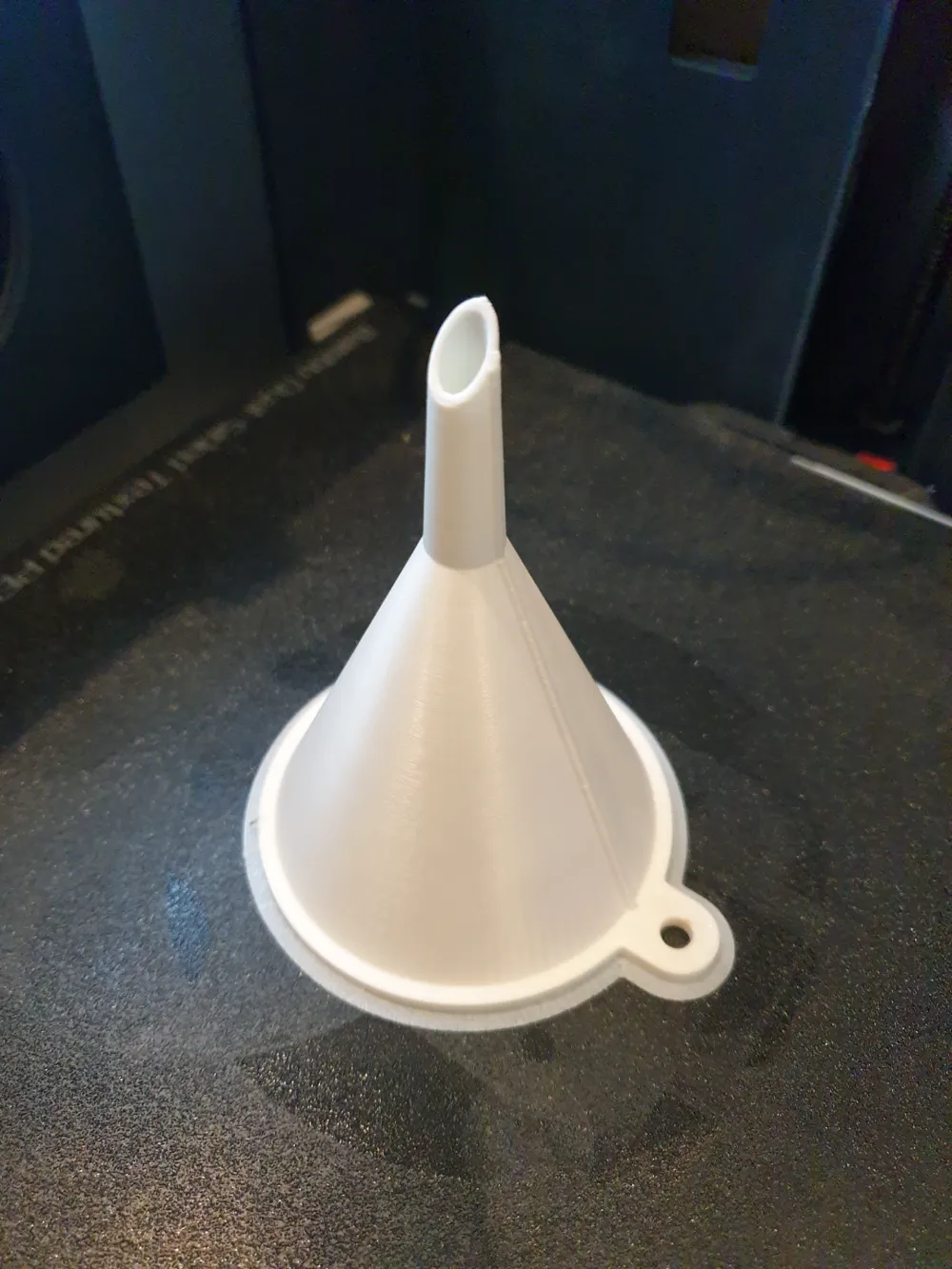 Funnel with angle tip Remixed by Anuar8 - MakerWorld