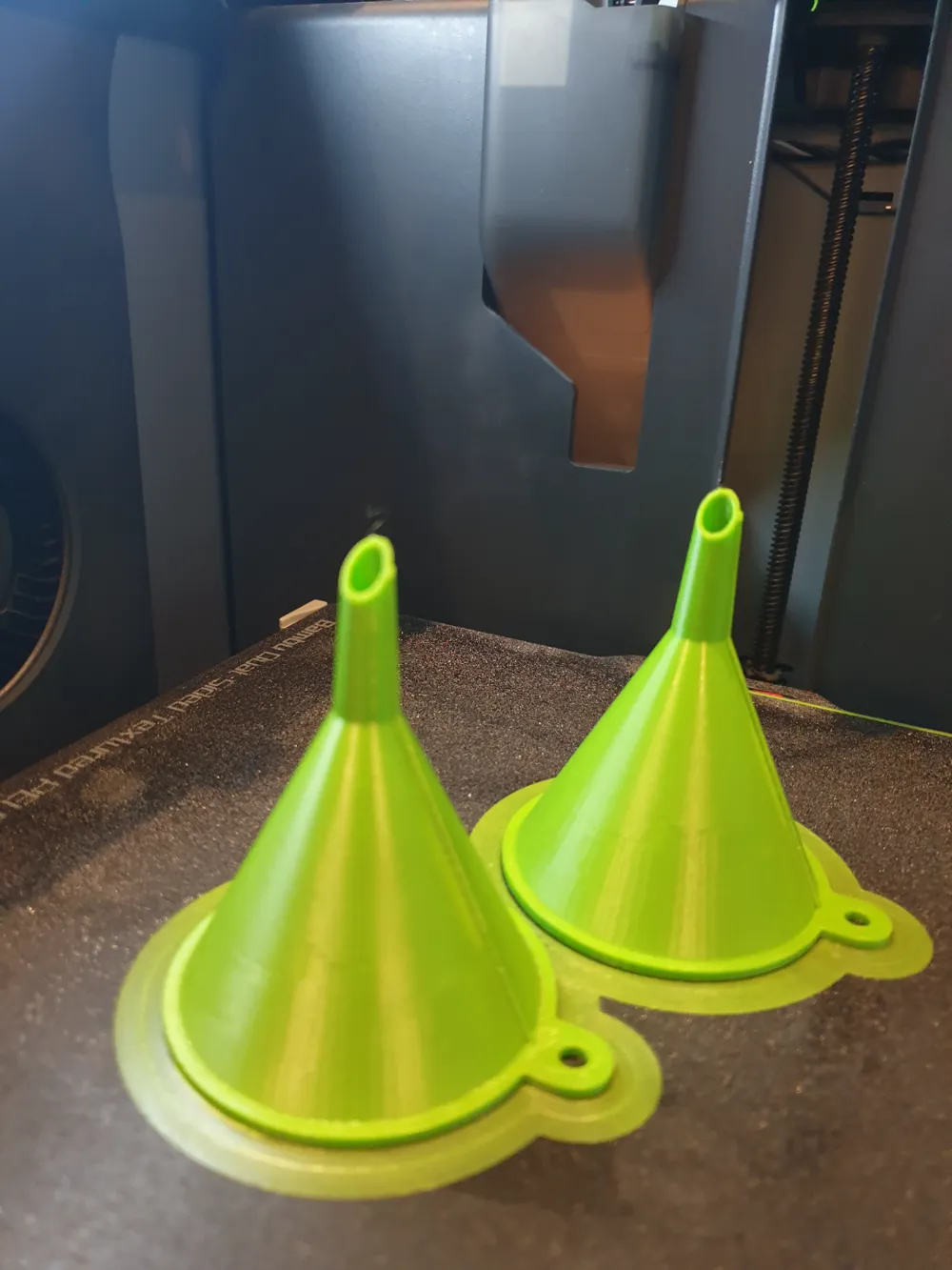 Funnel with angle tip Remixed by Anuar8 - MakerWorld