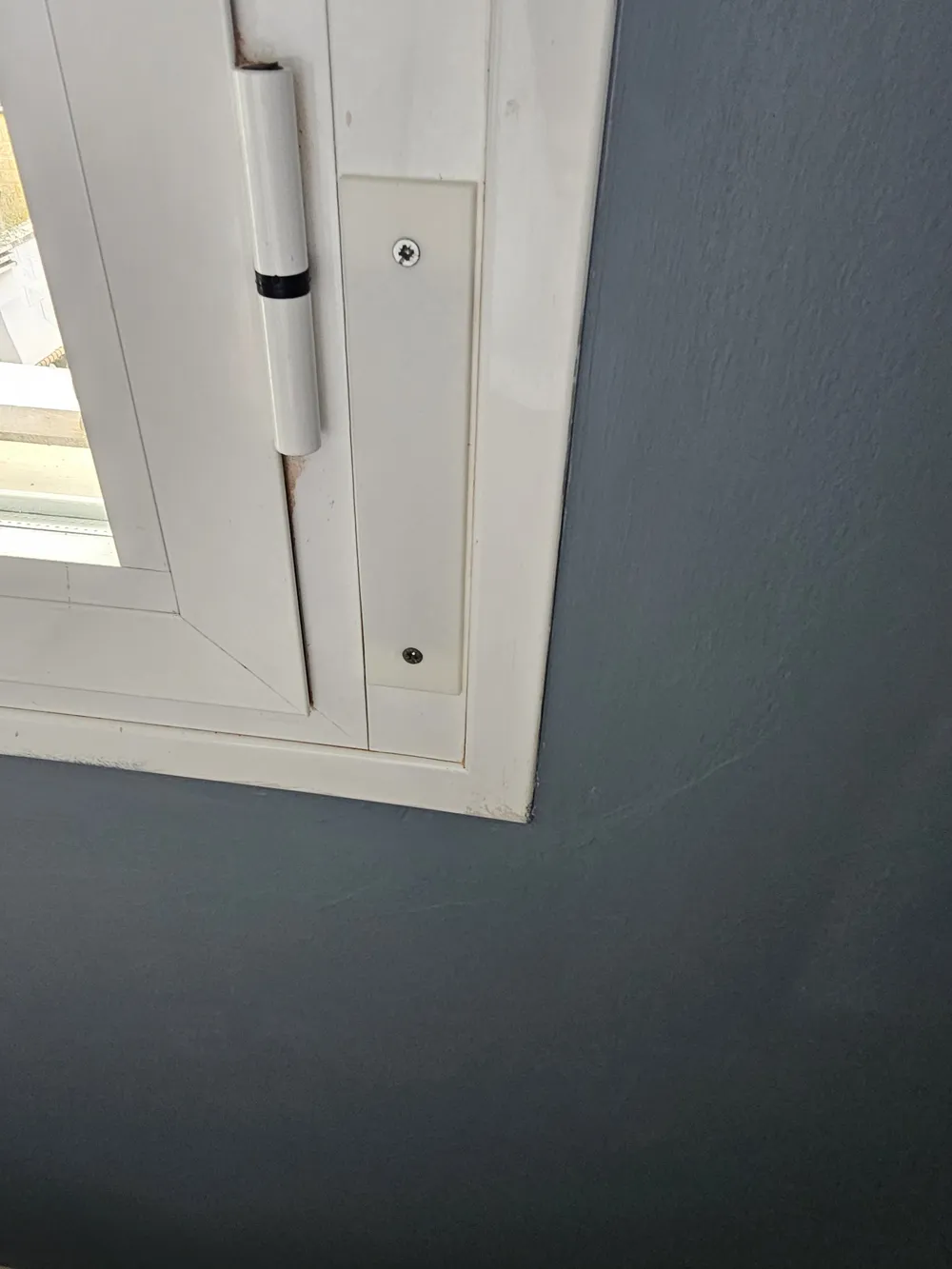 Roller Shutter Belt Hole Cover Plate - Free 3D Print Model - MakerWorld