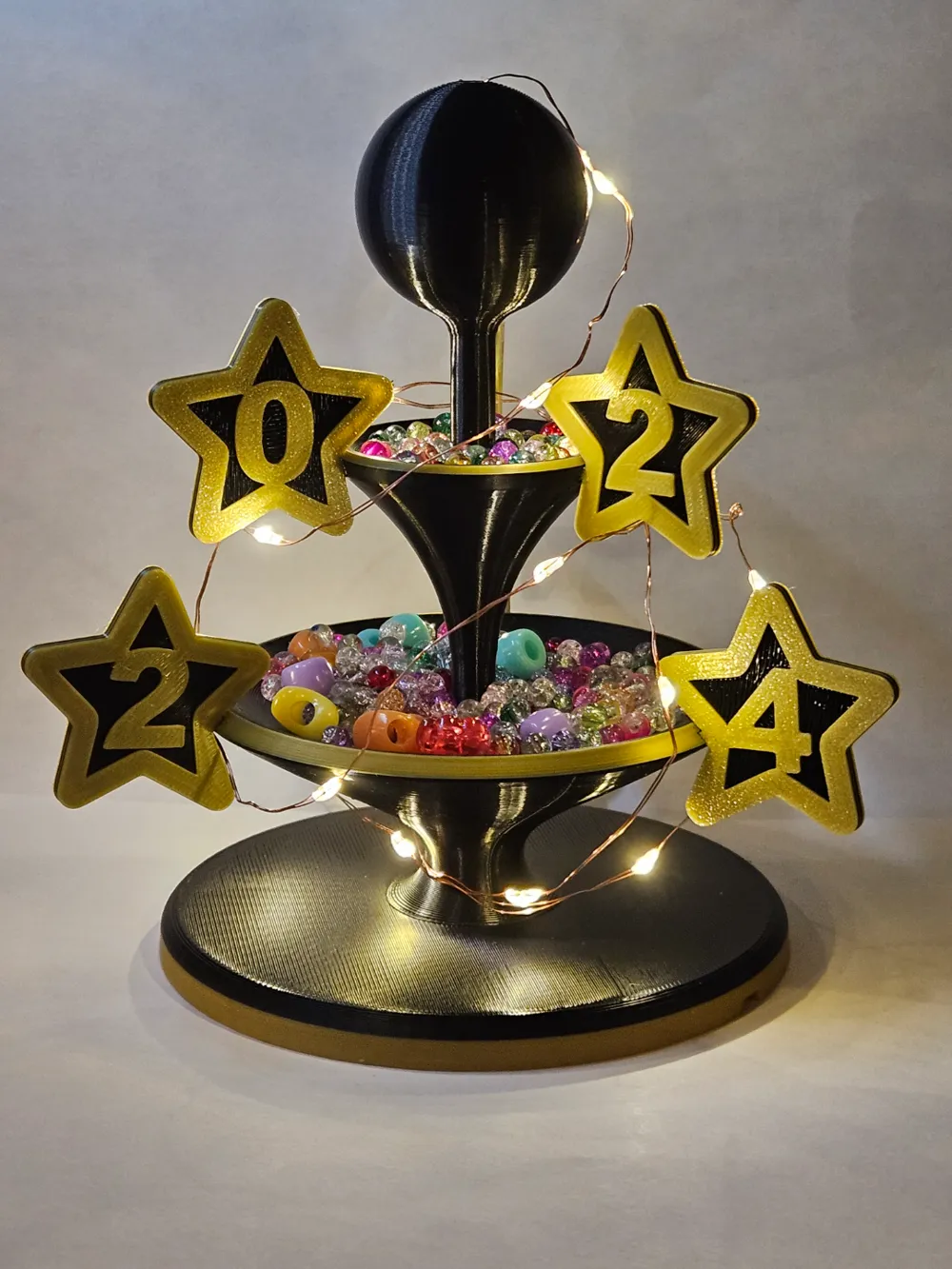 New Year Centerpiece 2024 by planes01 - MakerWorld