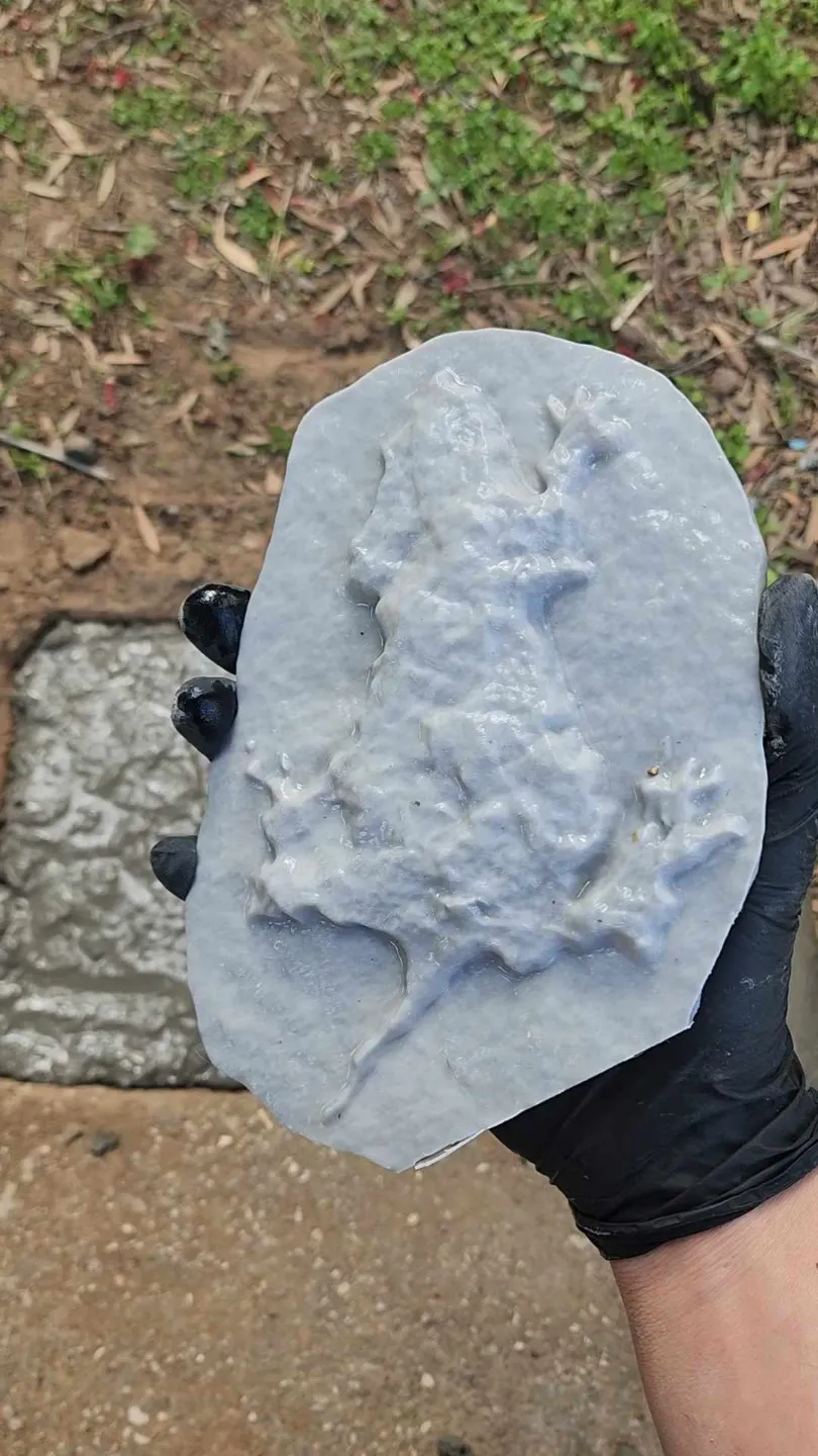 TikTok Chicago Rat Shrine Stamp by TheAustinZombie - MakerWorld