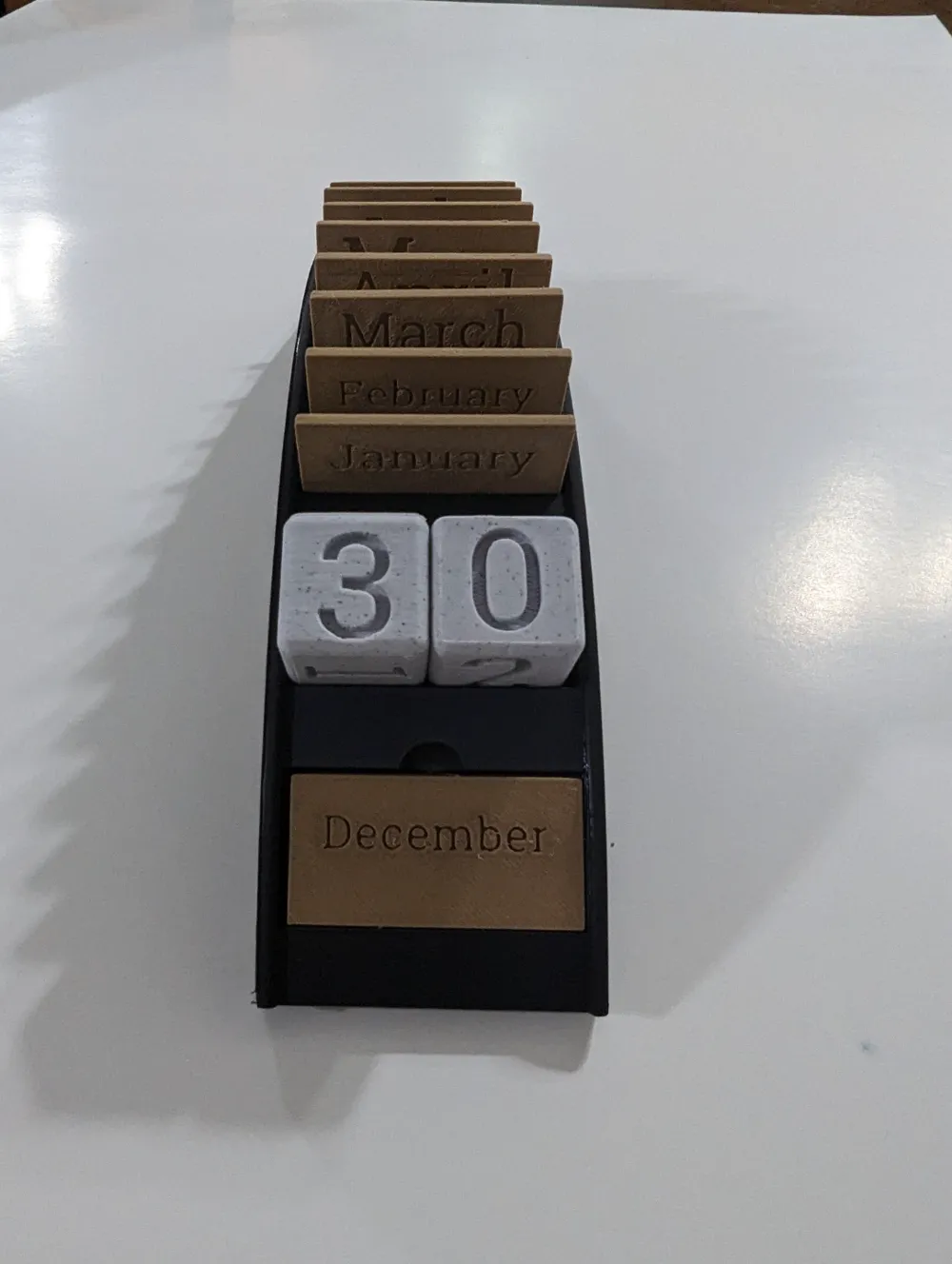 Arch Desk Calender by DangrousDave - MakerWorld