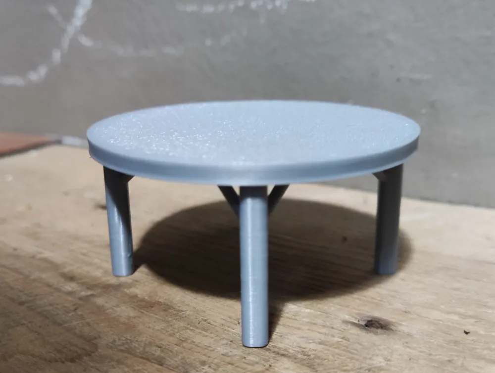 Miniature Table by Jailbreak 3D - MakerWorld