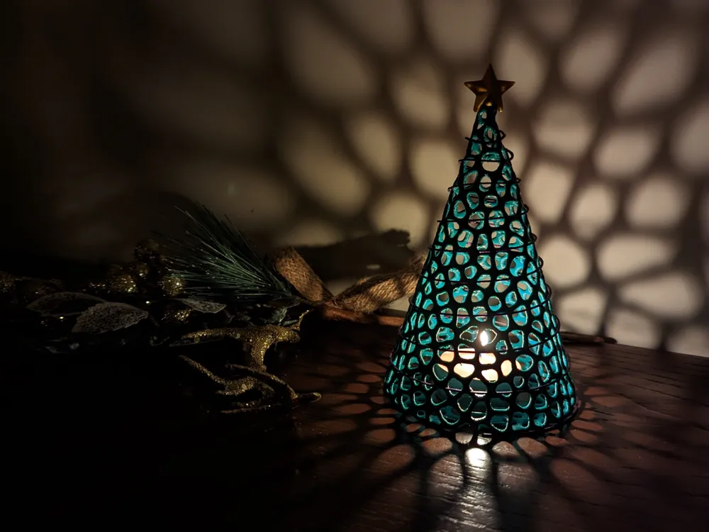 Voronoi Christmas Tree | Fully 3D printed! by custom3dmodels - MakerWorld