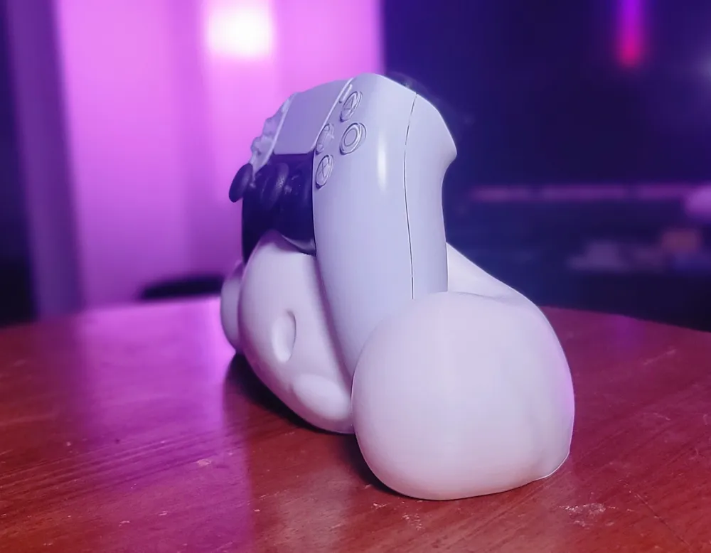 Sanrio Cinnamoroll PS5 Controller Stand by UnchainedHobbies MakerWorld: Download Free 3D Models