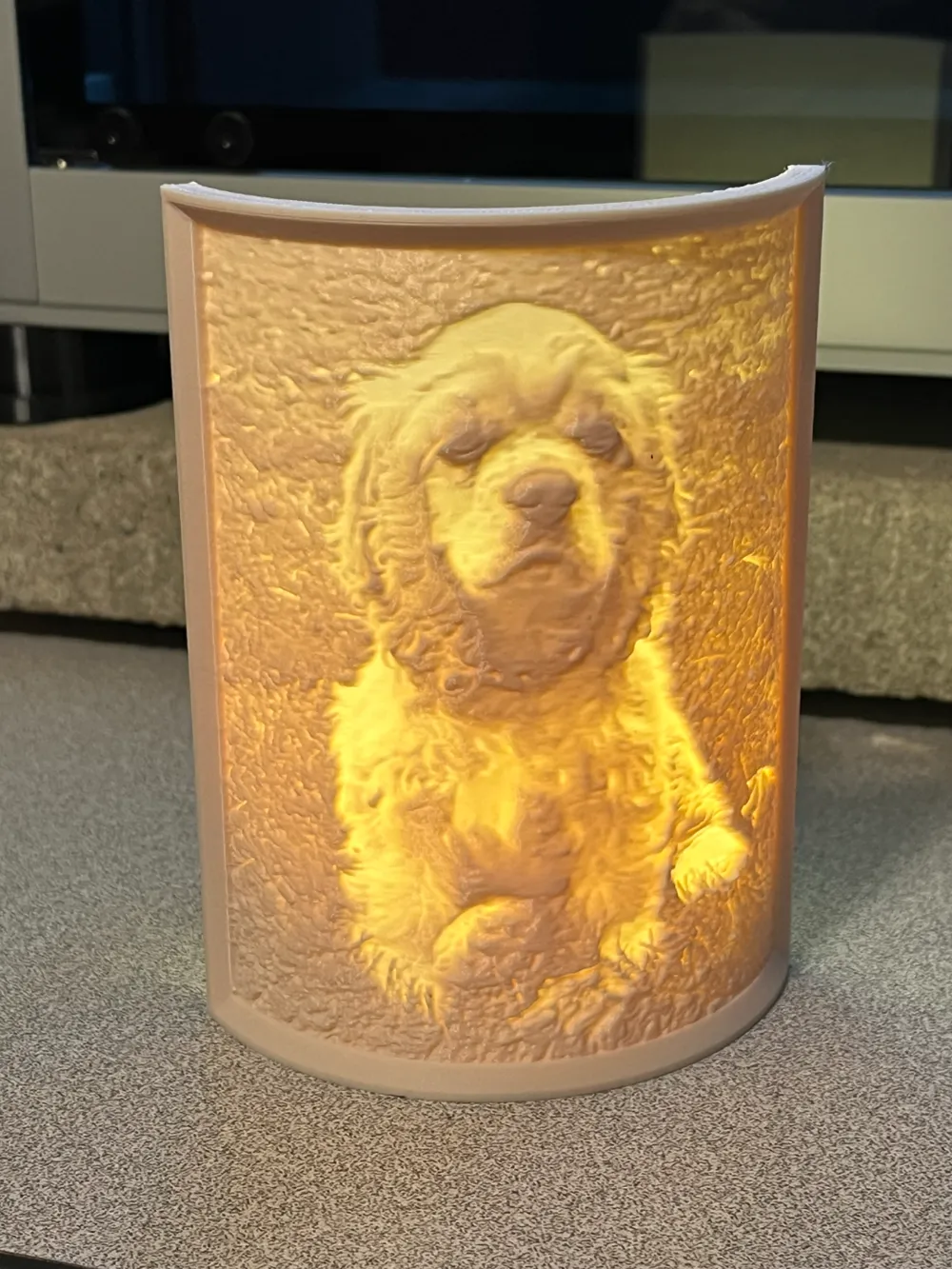 Puck LED Stand for Curved Lithophane. by infamous61 - MakerWorld