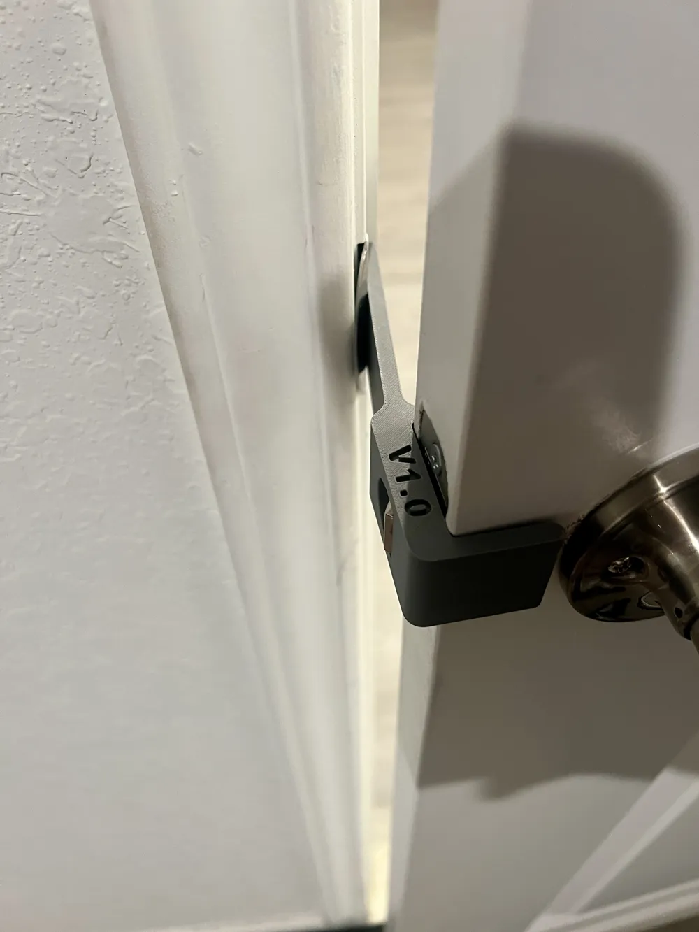 Gap Guard — Easy Door Latch by NotAnApache MakerWorld: Download Free 3D ...
