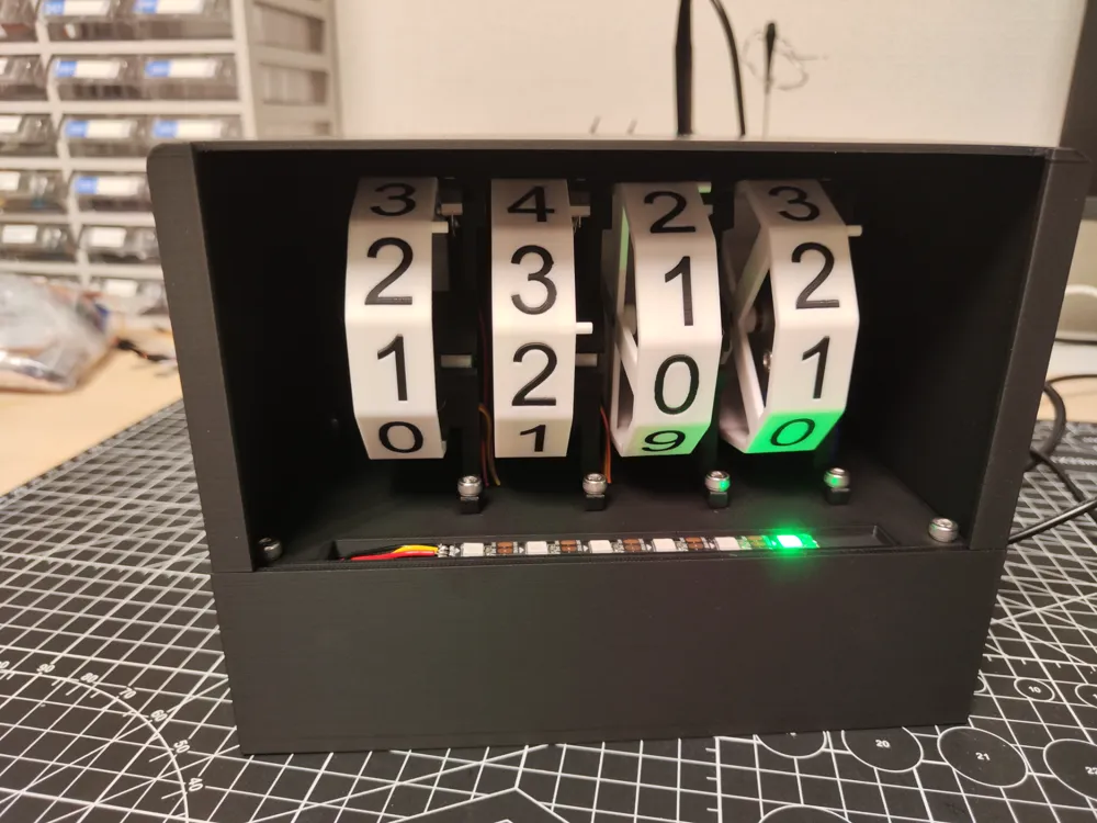 Pinball style Clock by Keppes MakerWorld: Download Free 3D Models