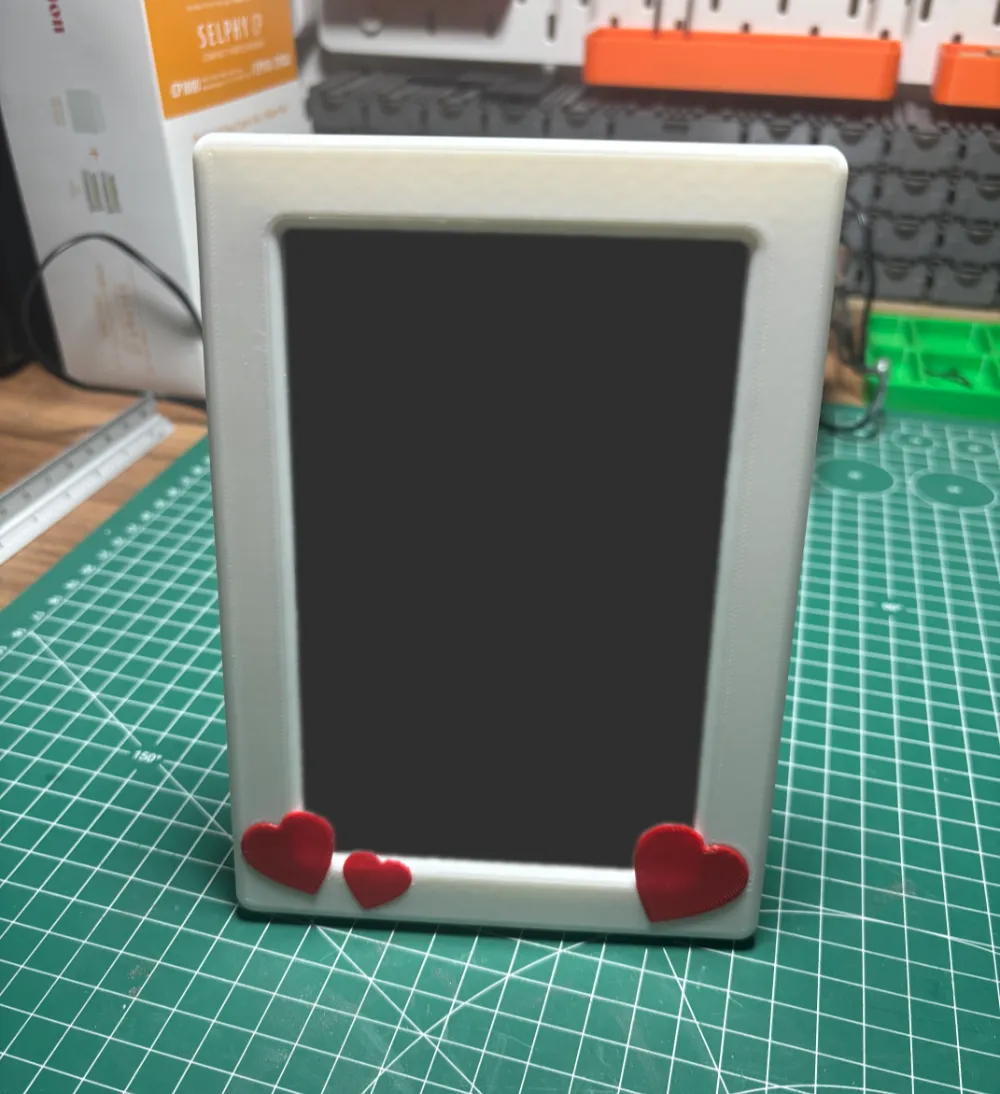 Picture frame by Kai MakerWorld: Download Free 3D Models