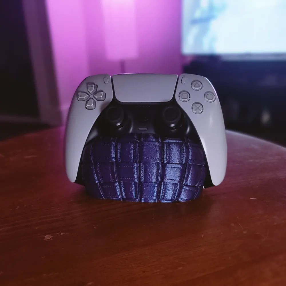 PS5 CONTROLLER HOLDER || LEATHER STRAP PATTERN by UnchainedHobbies ...