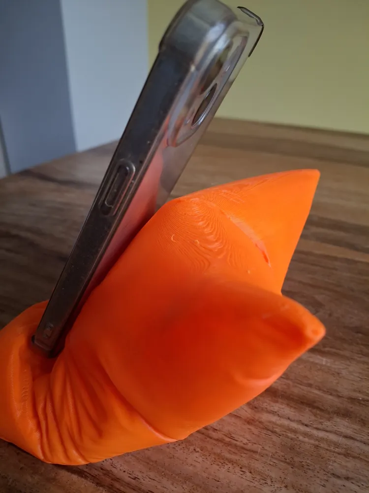 Pillow Phone stand - Free 3D Print Model - MakerWorld