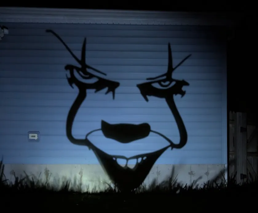 Pennywise Face - Halloweeen Shadow Caster Remixed by Quantum Print Labs ...