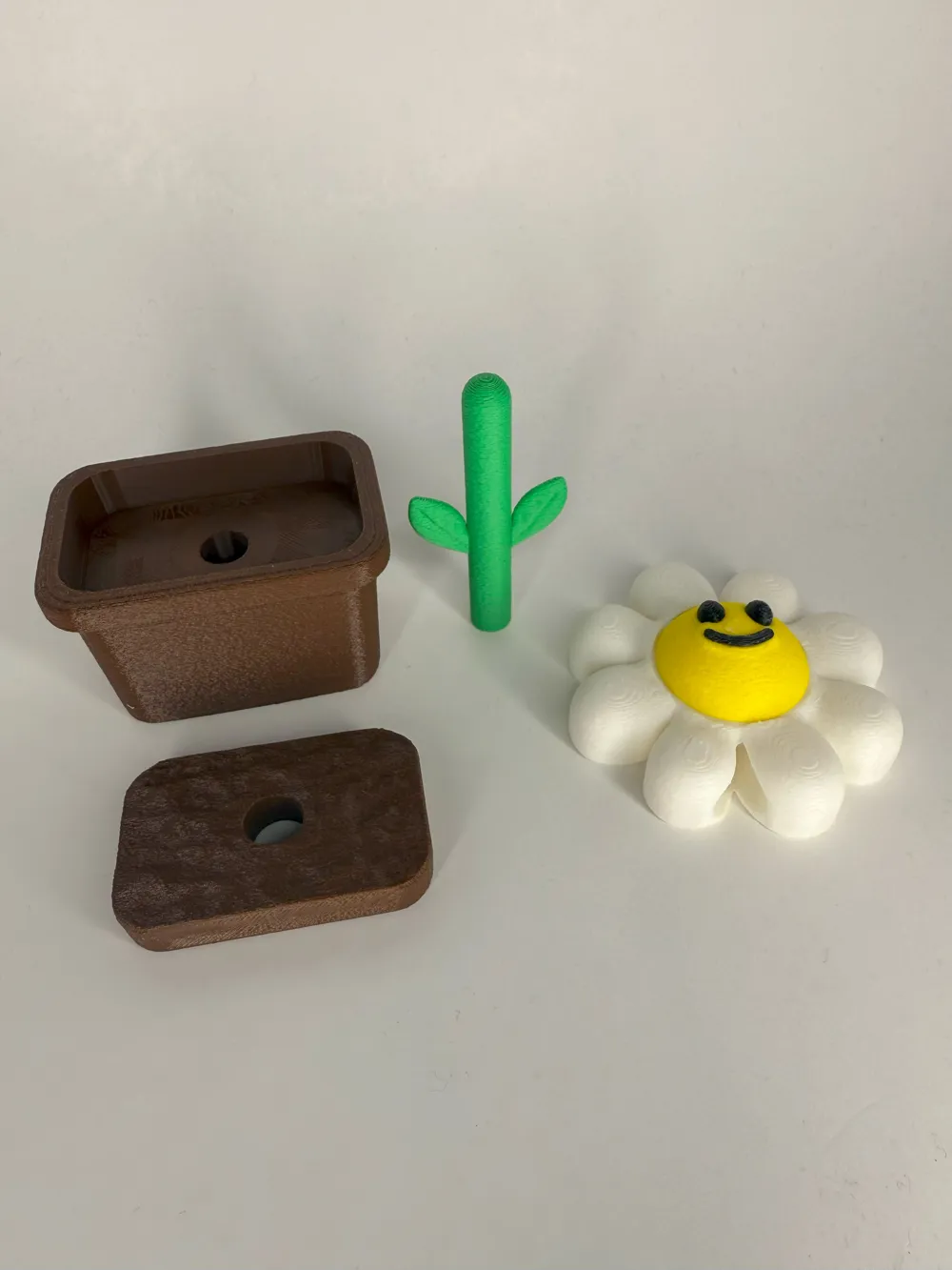 Kawaii Daisy – Modular Desk Toy & Fidget Flower by Grey Duck Labs ...