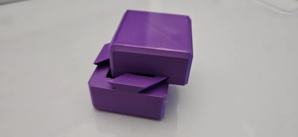 Small puzzle box with stand Remixed by Simple£D - MakerWorld
