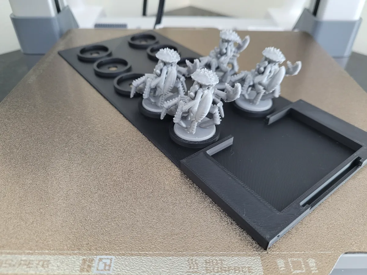 Frosthaven/Gloomhaven Mini+Card Holder - Free 3D Print Model - MakerWorld