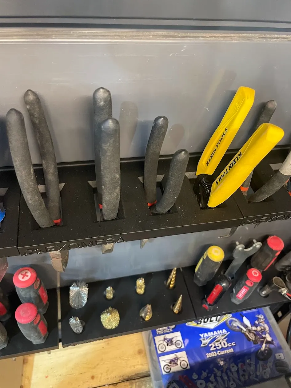 Slatwall tool holder type 2 by exomesa MakerWorld: Download Free 3D Models