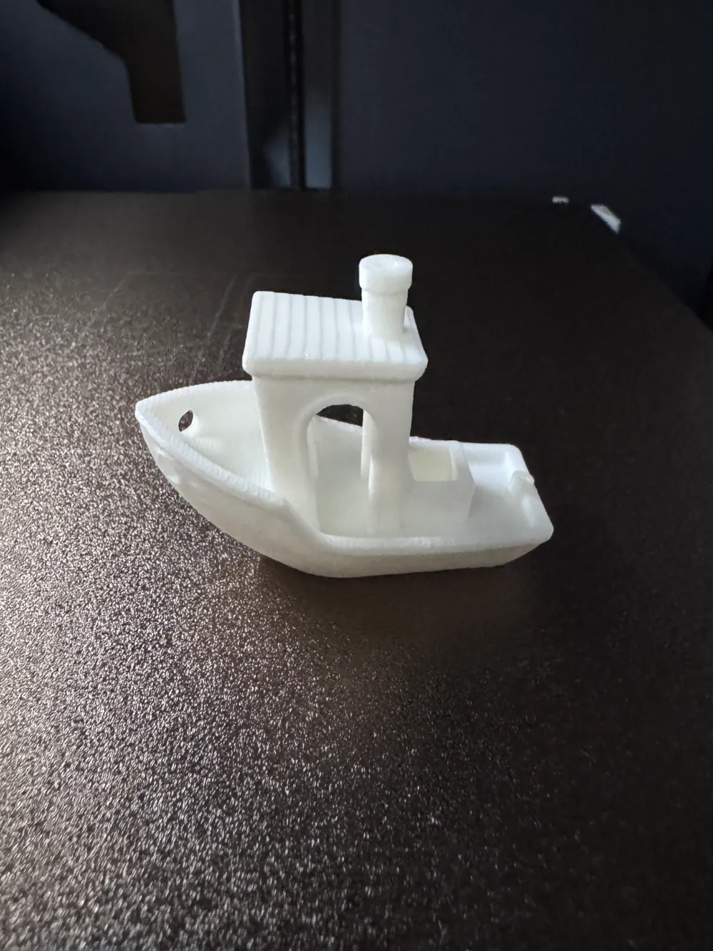 Brick Compatible building model benchy (2x4 holes) by Smart3d - MakerWorld