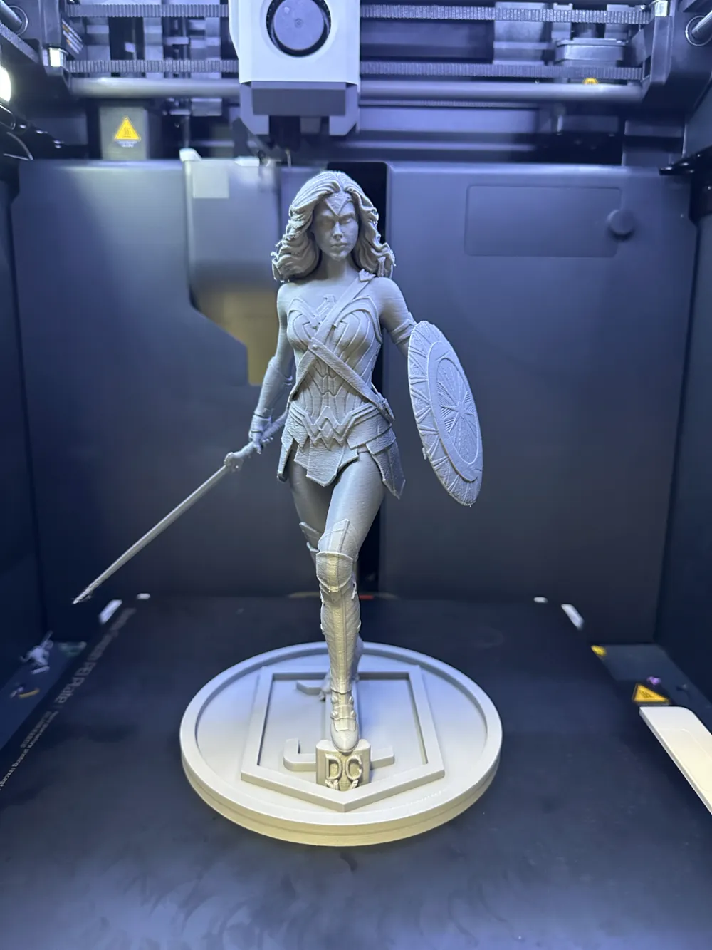 Standing Wonder Woman by Dream Designer - MakerWorld