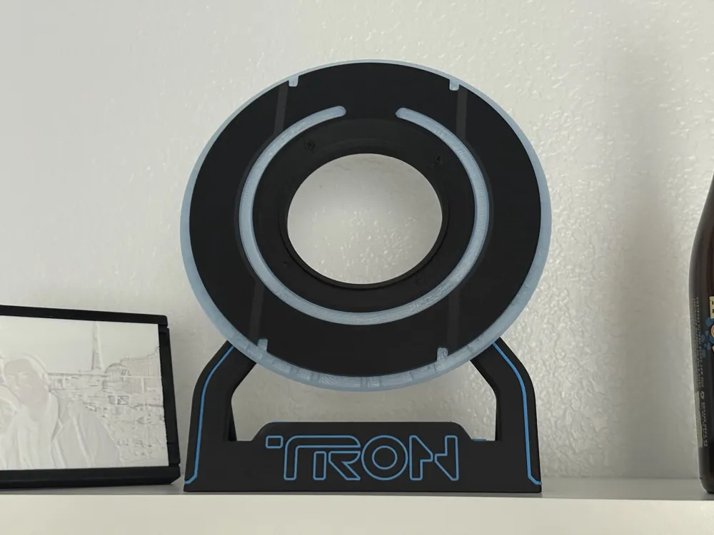 Tron Identity Disk movie prop display replica - Free 3D Print Model ...