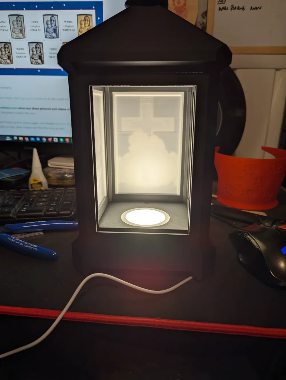 Lithophane Lantern (LED light kit) by precisionprintpro MakerWorld ...