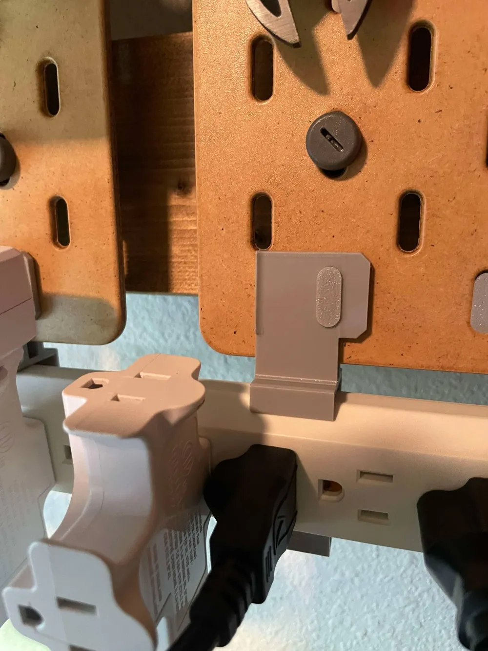 SKADIS Power Strip Horizontal Mount includes (L/R) Remixed by Starlayer ...