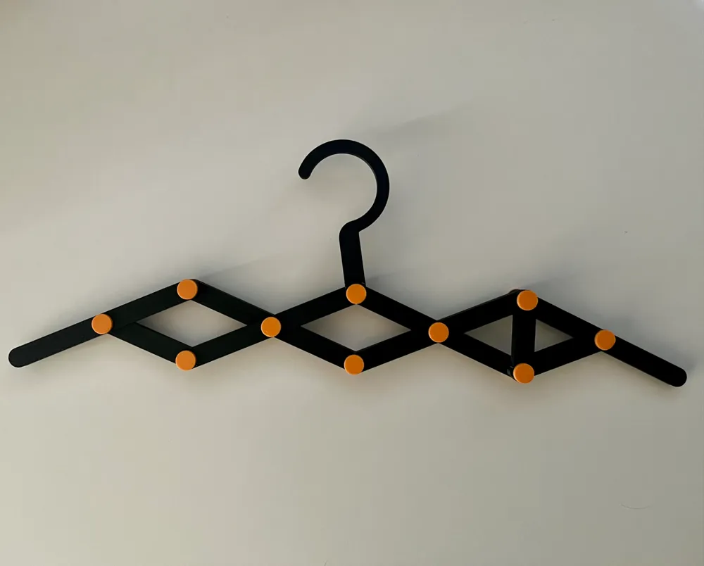 Foldable clothes hanger by AroW - MakerWorld