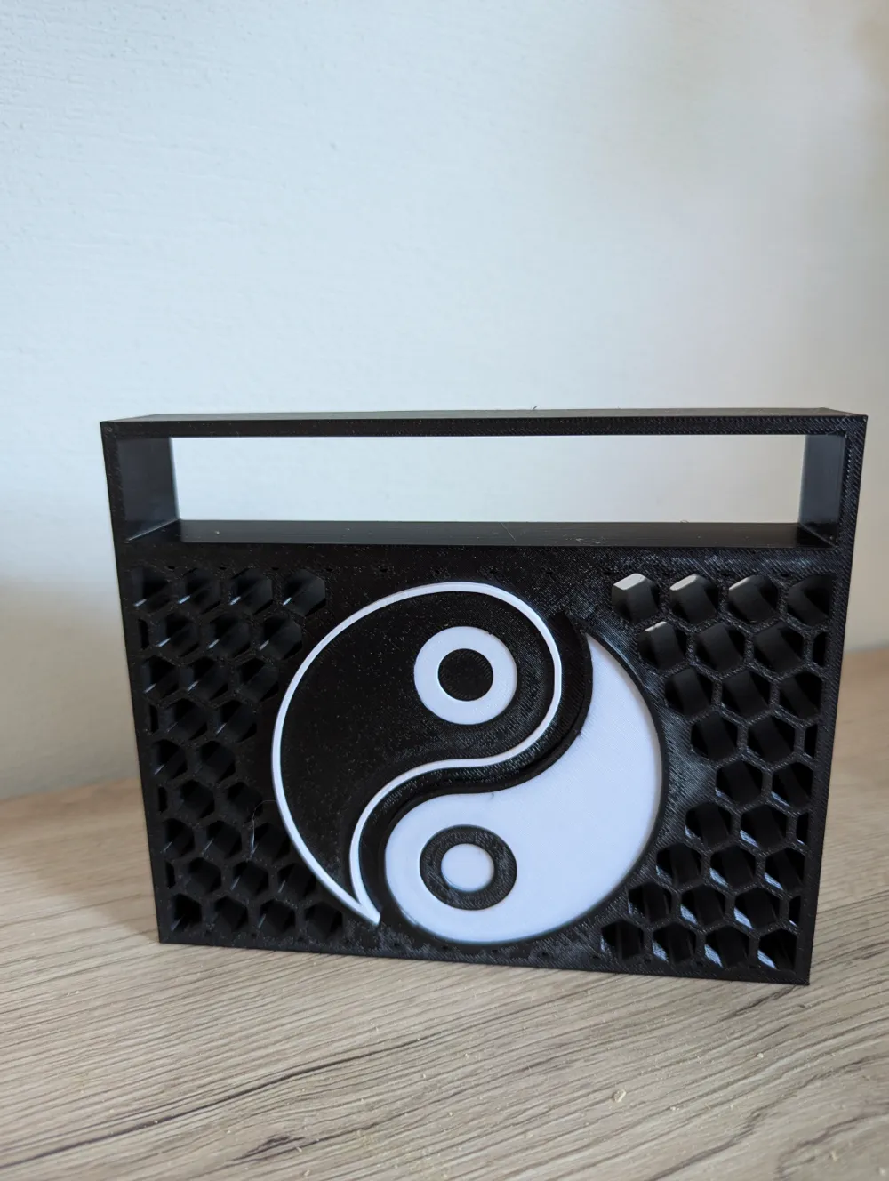 Monitor Stand Ying Yang Style by NeroYTHD - MakerWorld