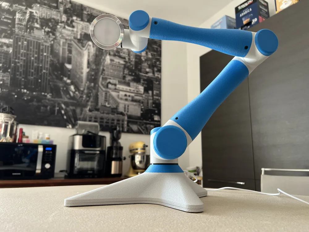 YARAL: the over-engineered LED Lamp Kit 001 by liftbag MakerWorld ...