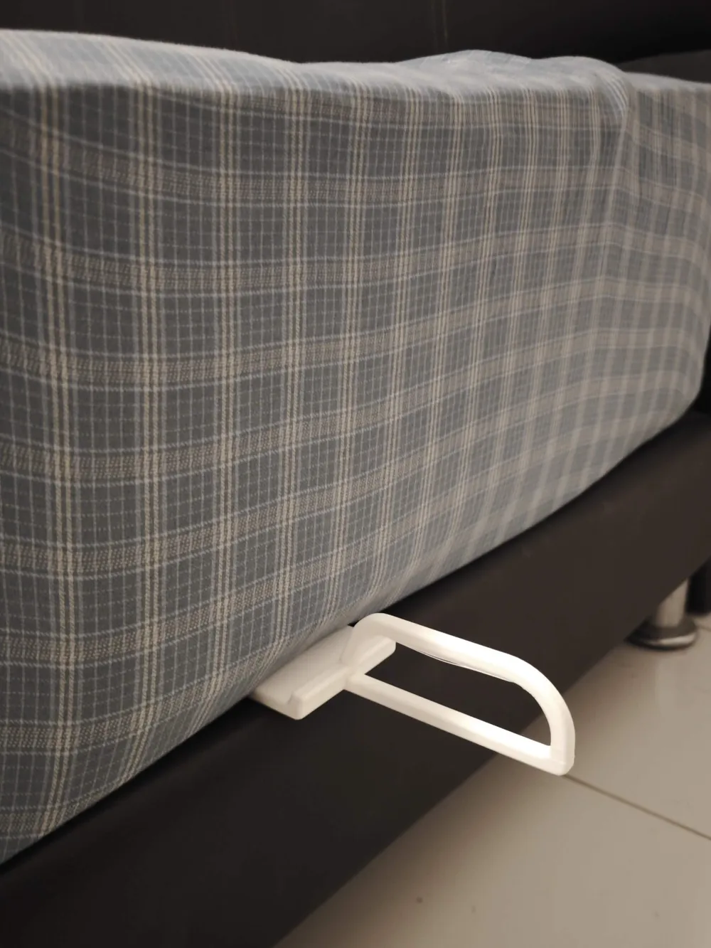 Bed Sheet Spreading Helper - Free 3D Print Model - MakerWorld