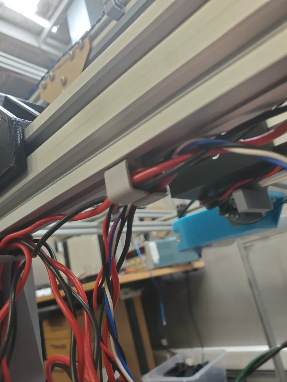 2020 Aluminium Extrusion Cable Management Bracket - Free 3D Print Model ...