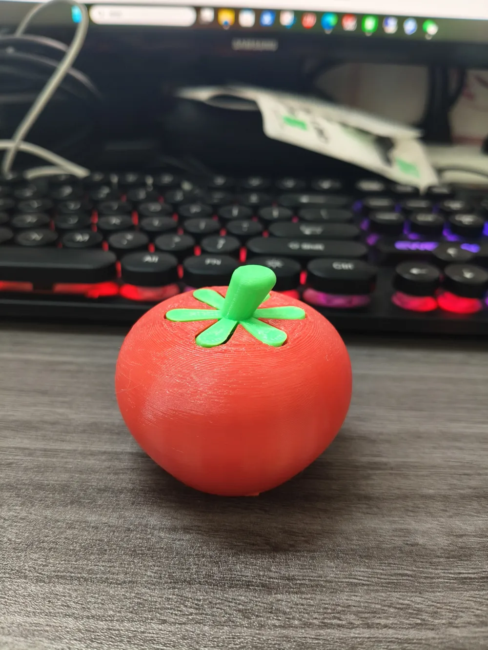Tomato Twist Fidget Toy - Free 3D Print Model - MakerWorld