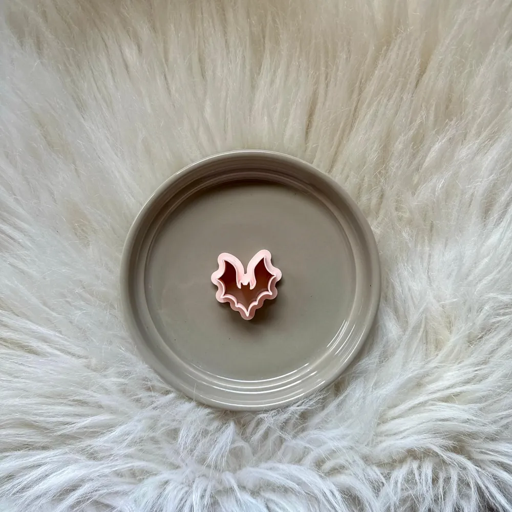 Bat cutter by irevalkisweet MakerWorld: Download Free 3D Models