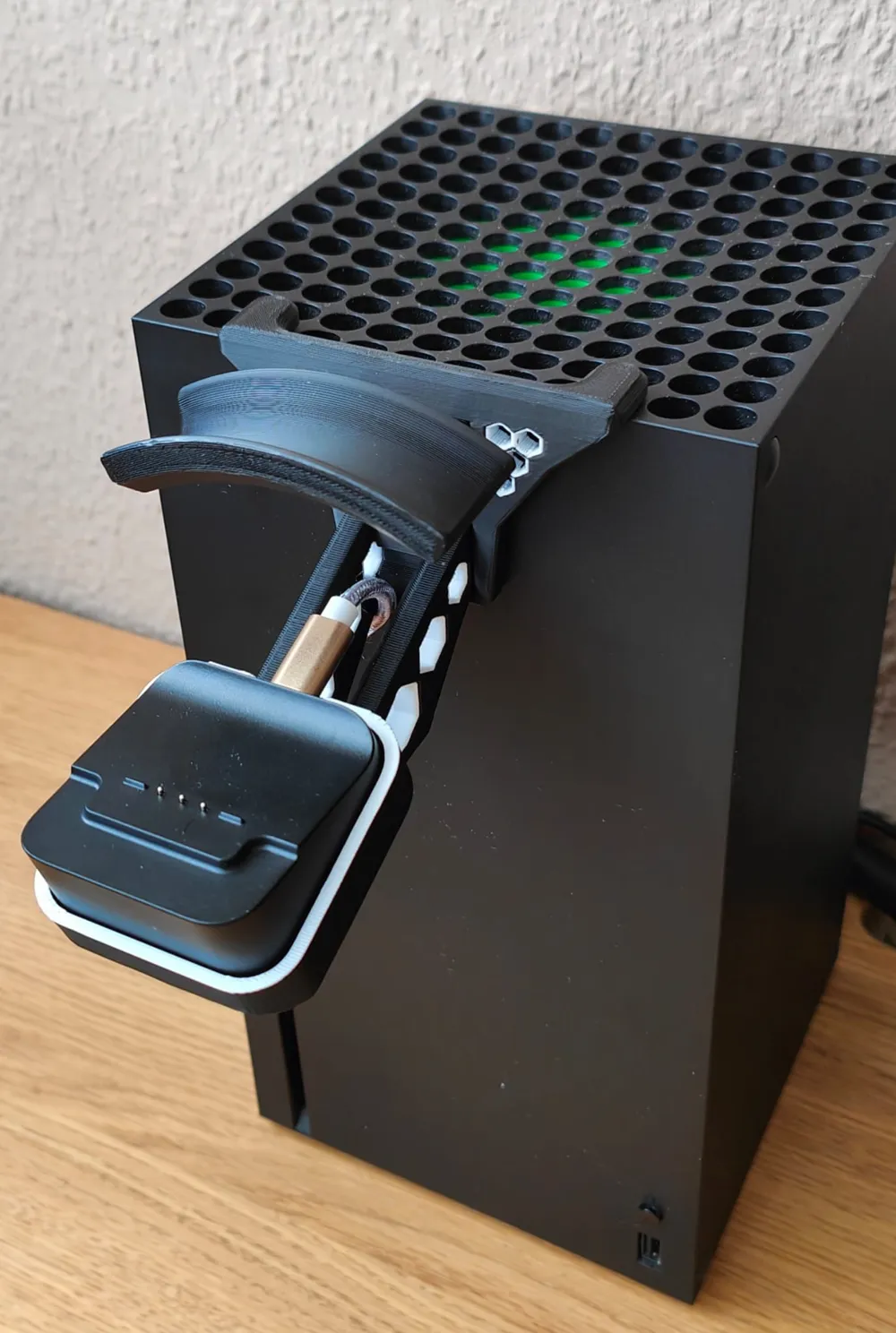 Xbox Series X Elite 2 Controller & Headset Holder by Toni MakerWorld ...