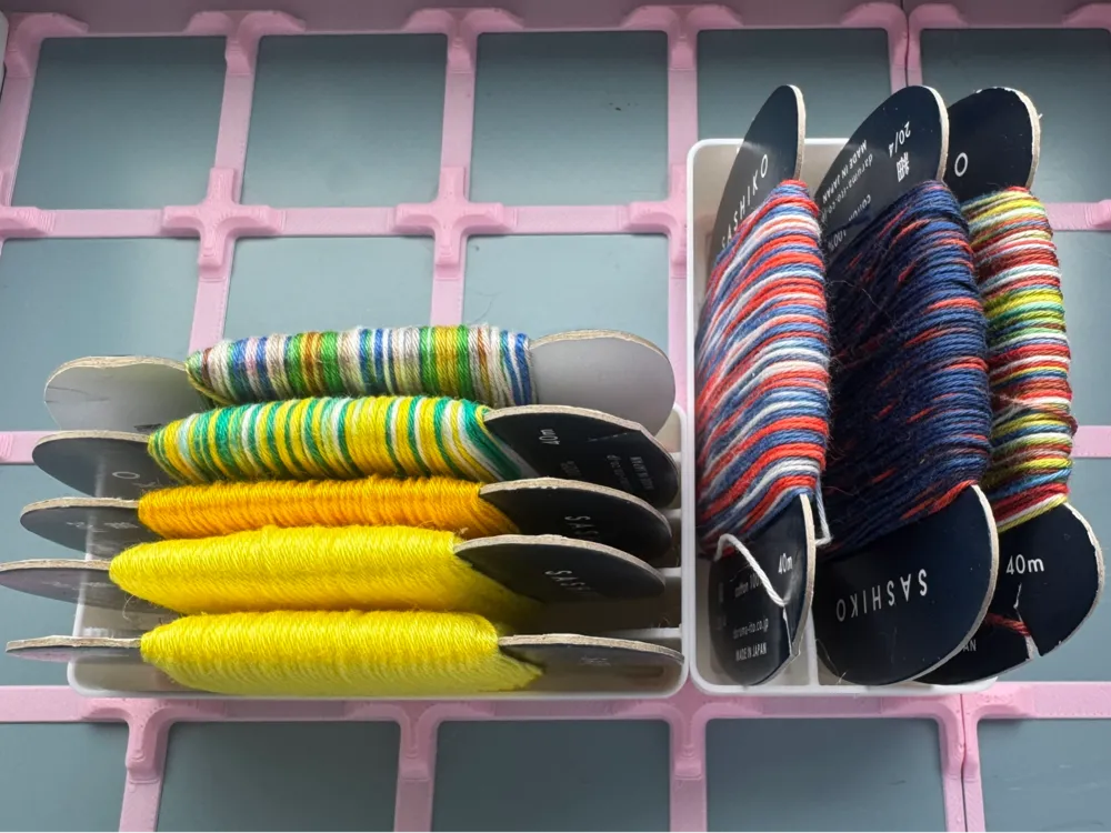 Gridfinity Daruma 刺子线轴支架 - 2x1 来自 ergiproxy MakerWorld：免费下载 3D 模型