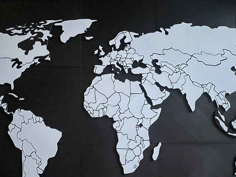 World map with magnetic countries by kornerklaus MakerWorld: Download ...