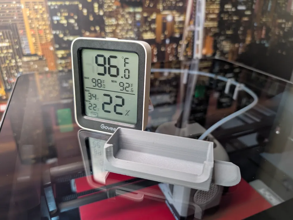 Rear Chamber Cover Hygrometer Mount by Mac_Prints MakerWorld: Download ...