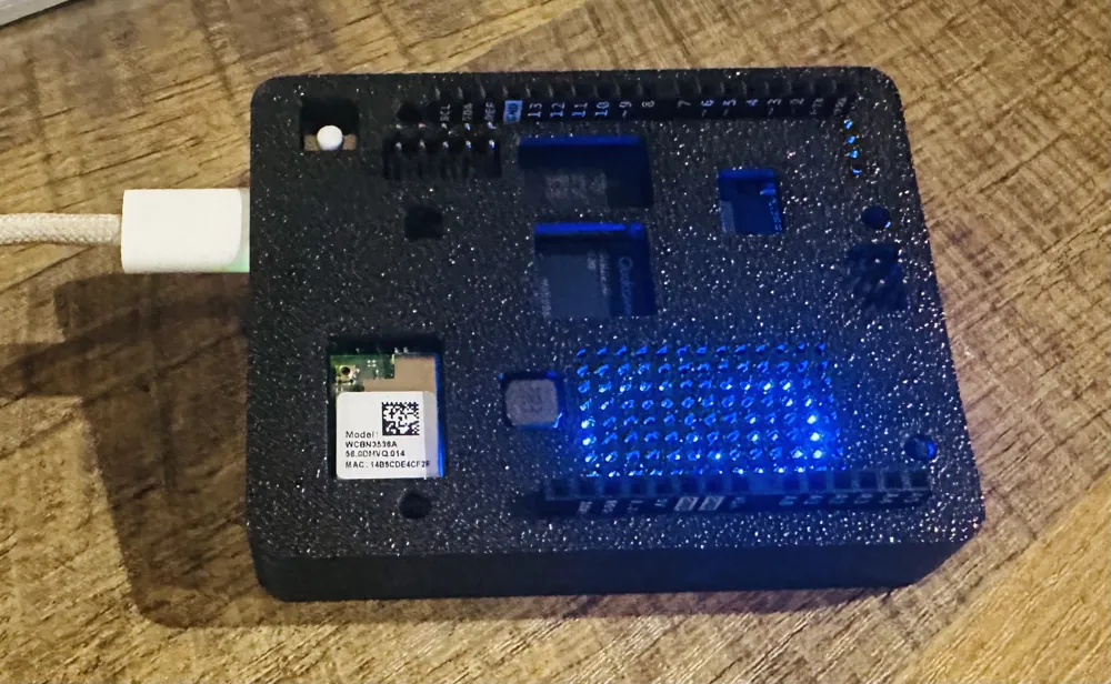 Protective Case - Arduino UNO Q - Free 3D Print Model - MakerWorld