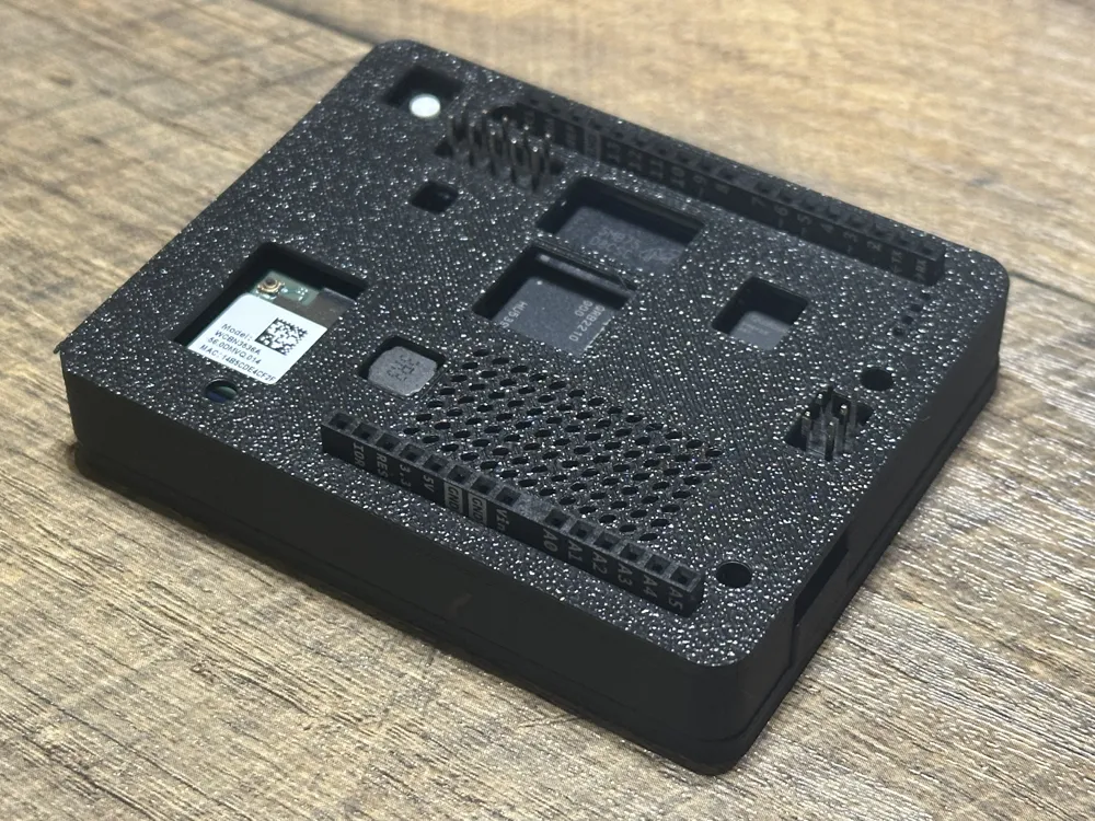 Protective Case - Arduino UNO Q - Free 3D Print Model - MakerWorld