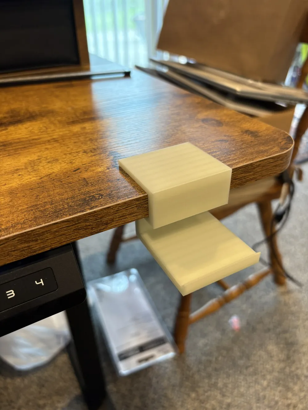 Simple Airpods Max Headphones Desk Edge Mount by JT890 MakerWorld ...