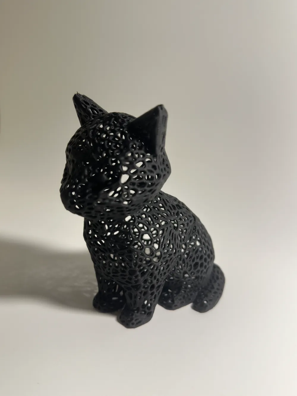 Voronoi Cat by Vixvvo 3D - MakerWorld